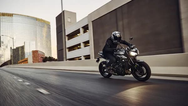 Street Triple 765 R Model | For the Ride