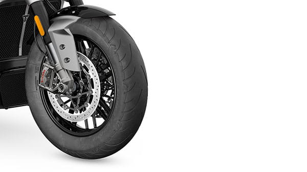 Rocket 3 R Chrome Edition | For the Ride