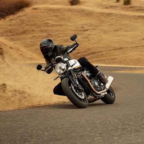 Discover the Triumph Speed Twin 1200 Motorcycle | For the Ride