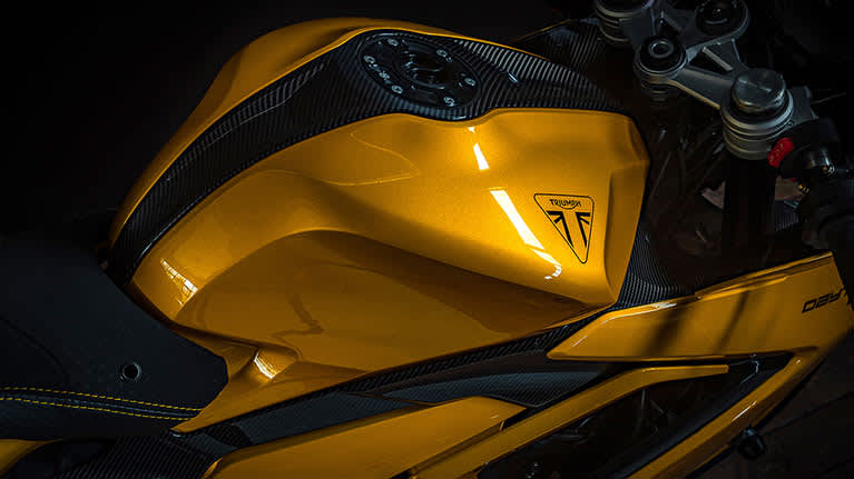 Triumph Saint-Lô > TRIUMPH DAYTONA 660 « R » | For the Ride