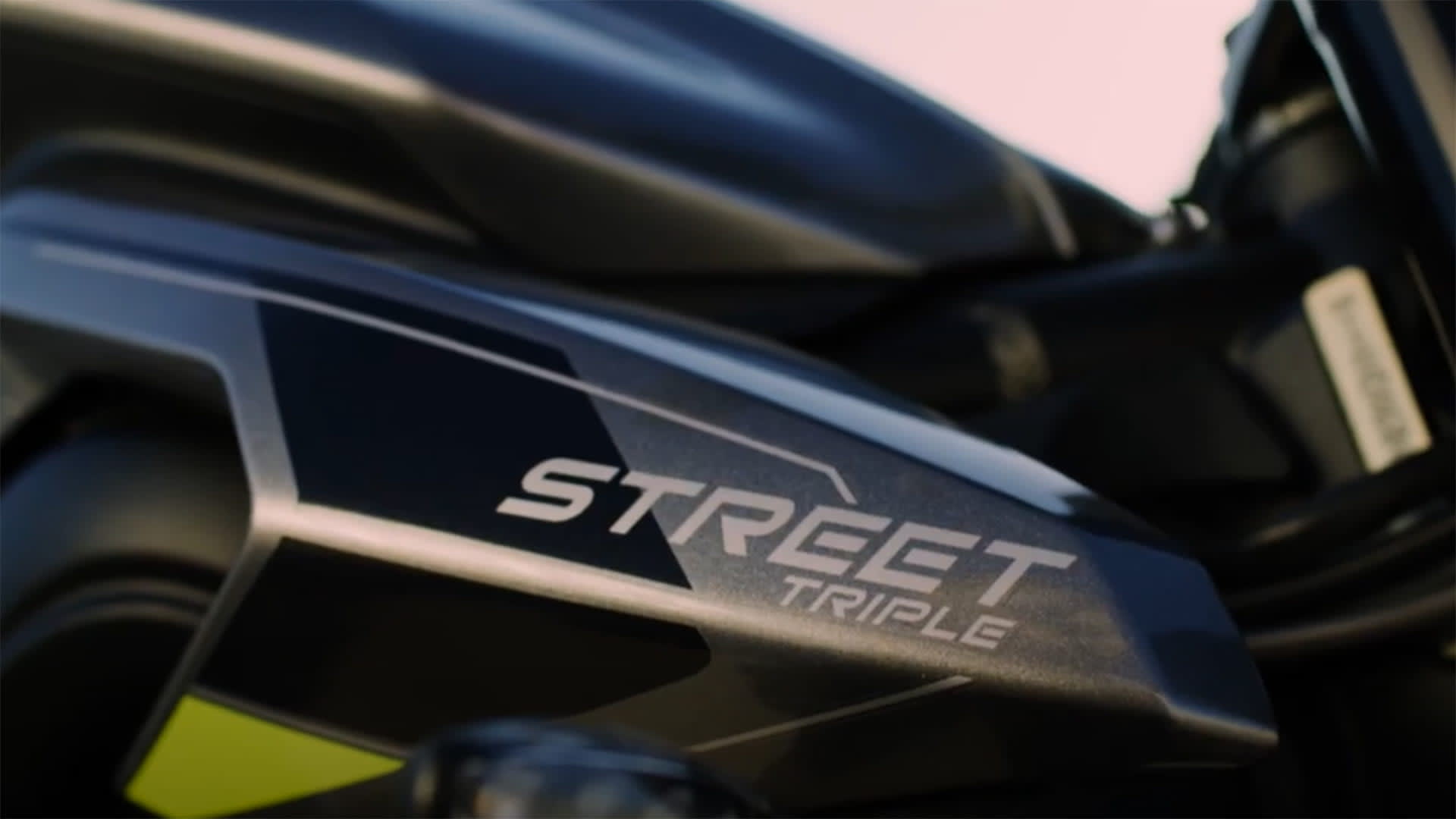 Street Triple 765 R Model | For the Ride